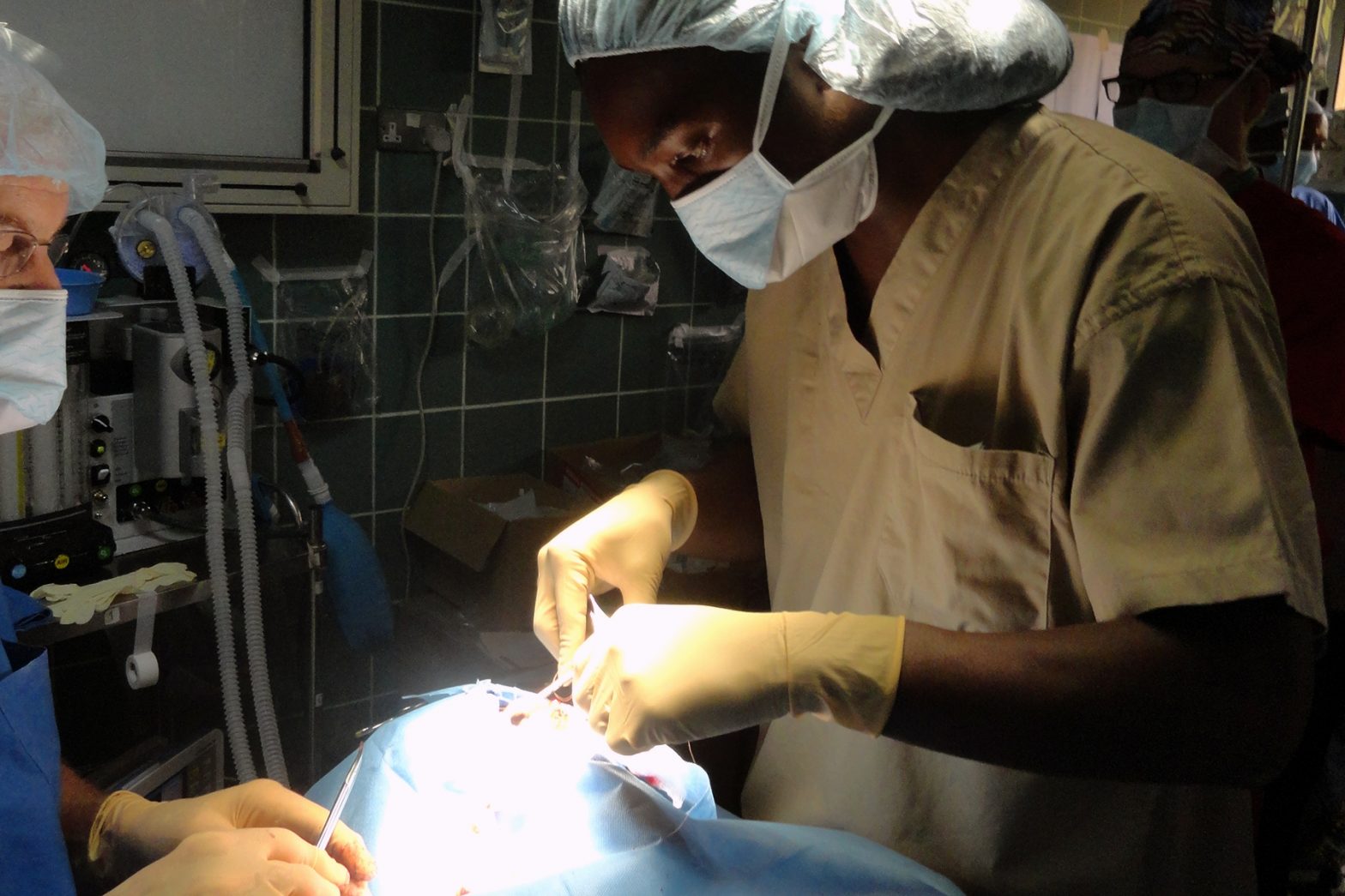 A Ghanaian doctor, trained in China, wants to help Minnesota fight COVID-19 — Sahan Journal