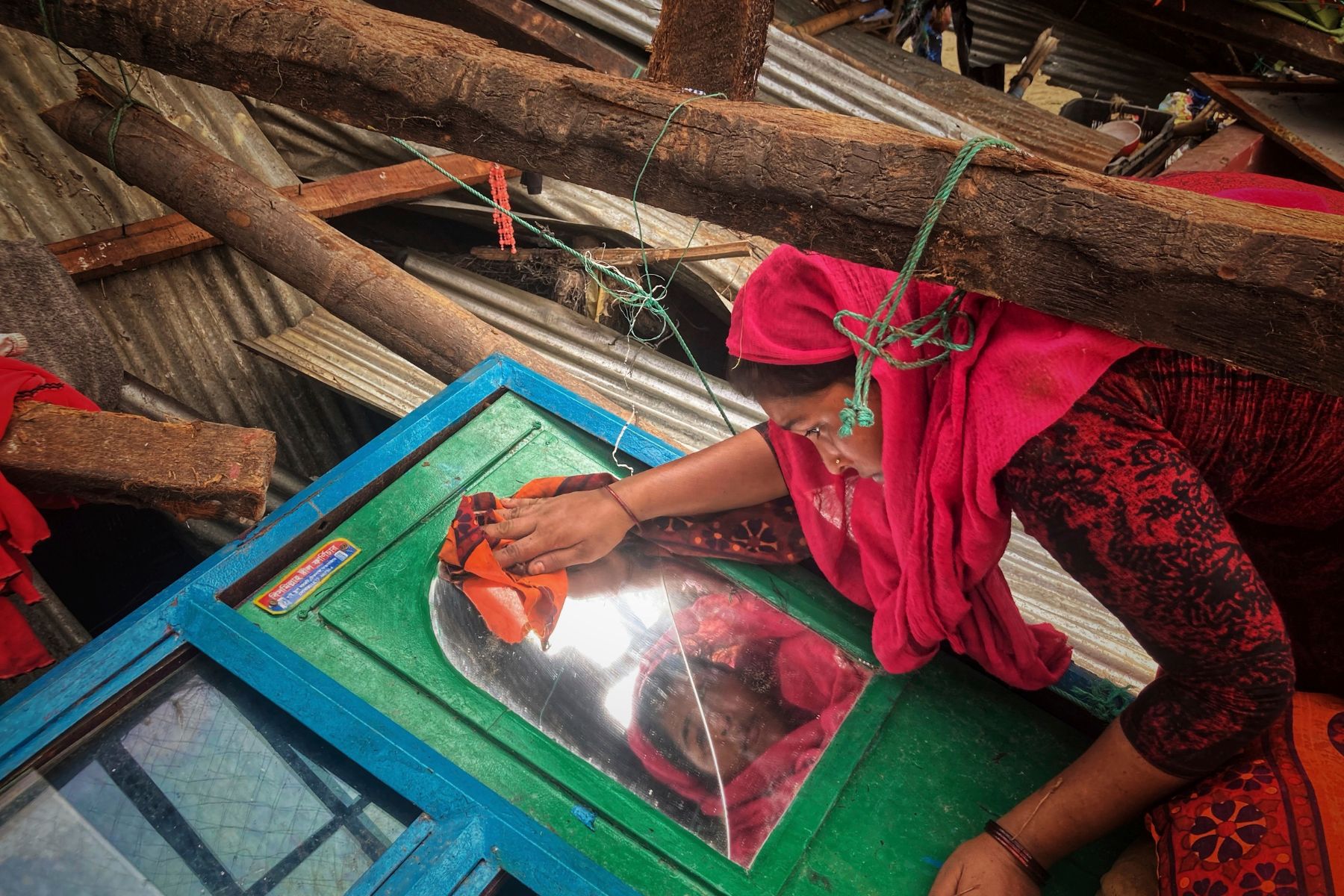 Powerful cyclone hits Myanmar; at least 6 dead, 700 injured