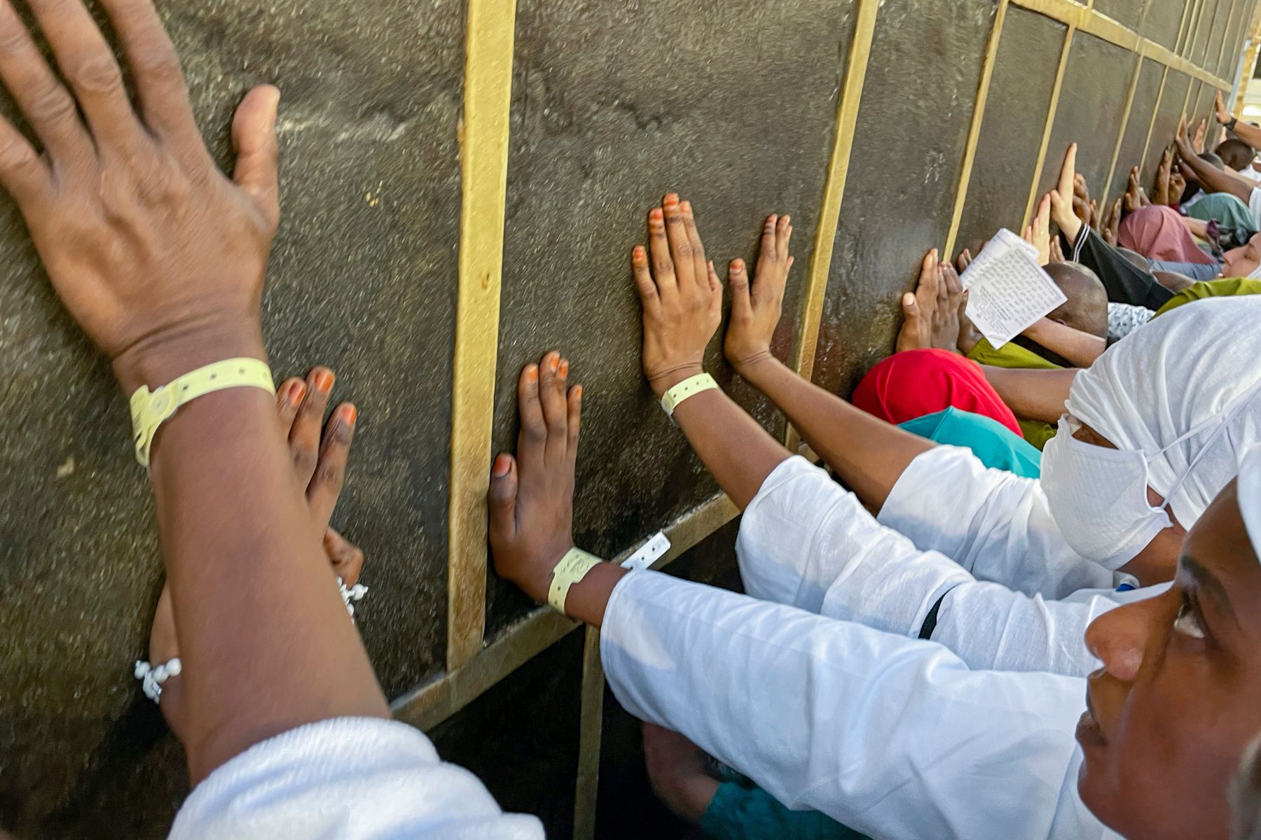 Why do Muslims make the Hajj pilgrimage to Mecca?