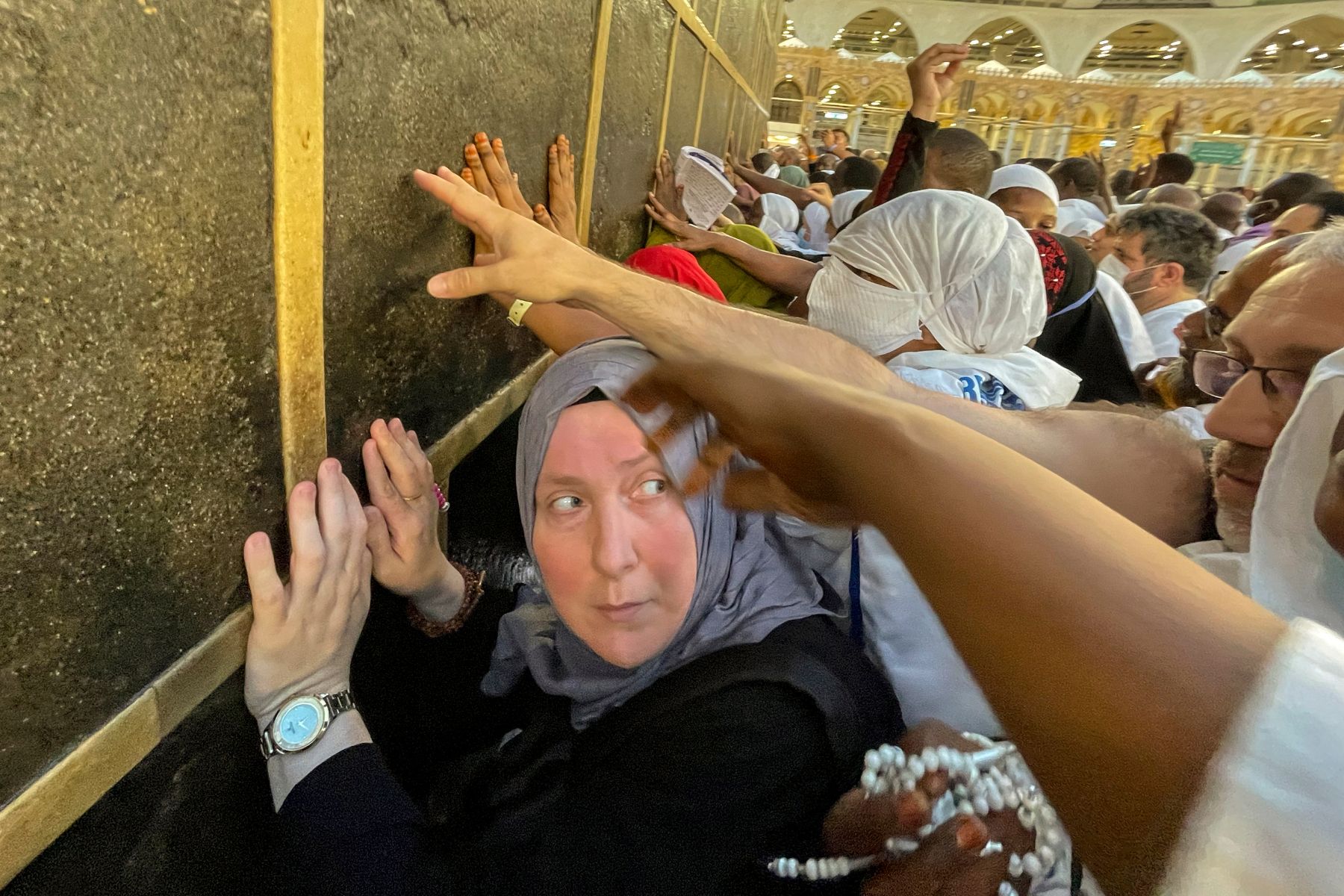 Why do Muslims make the Hajj pilgrimage to Mecca?