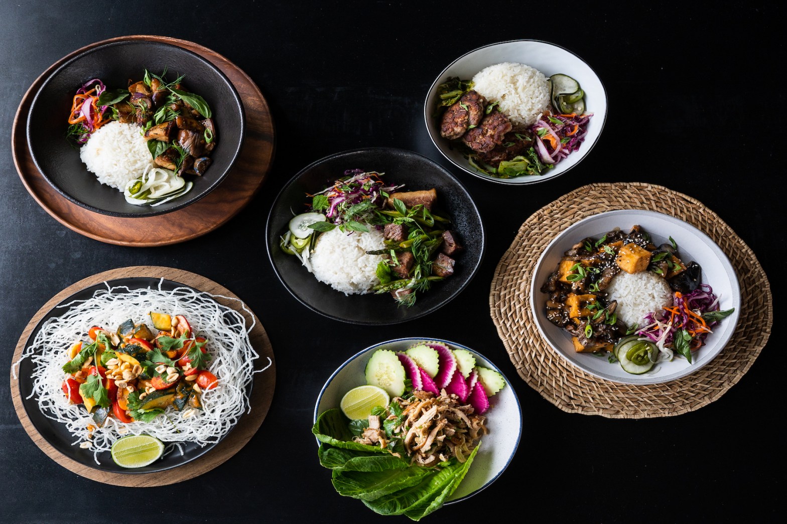 Chef Yia Vang opens new pop-up restaurant, Mov, in Uptown